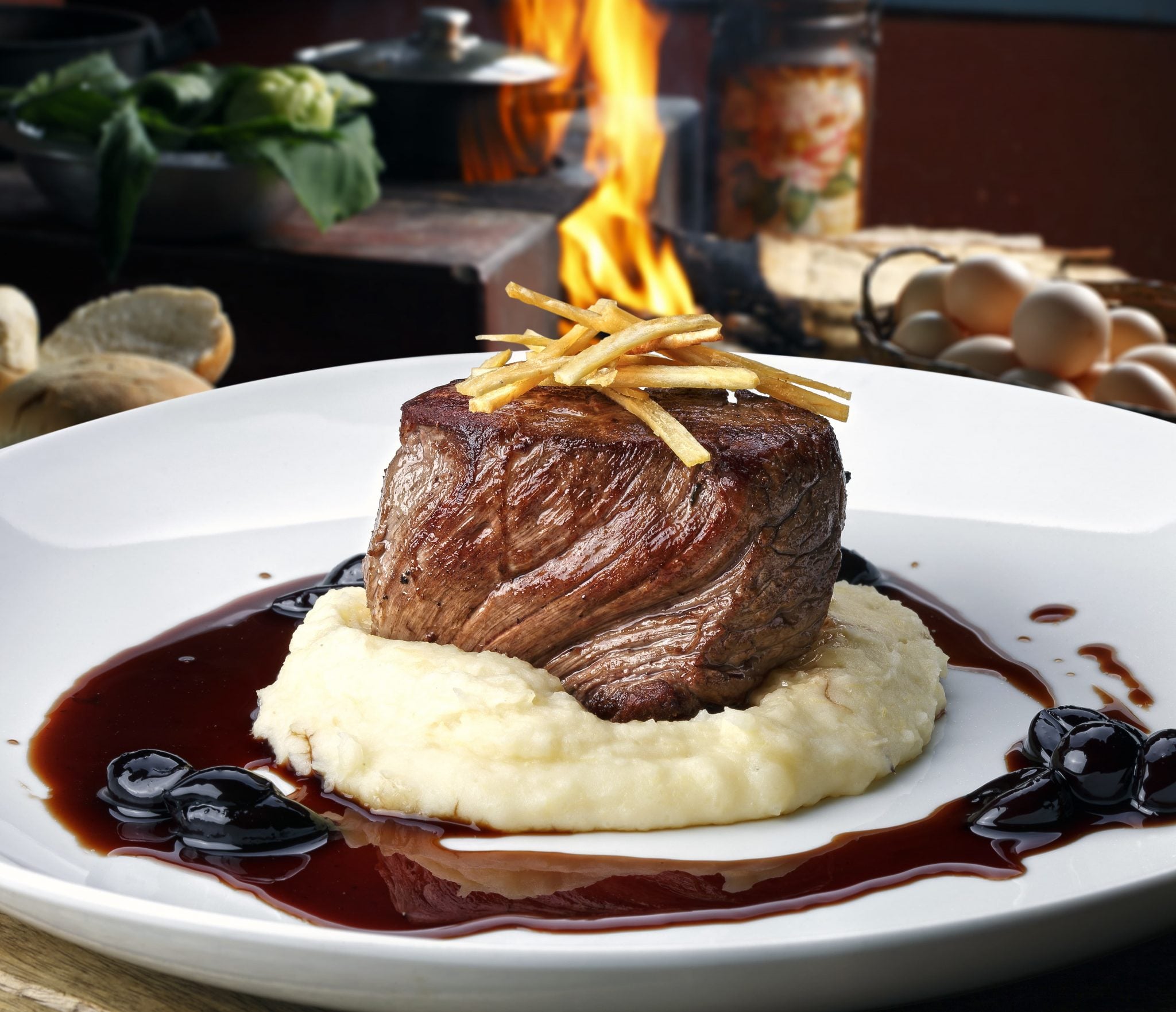 Hudson Table | STAMFORD CLASS & EVENT SCHEDULE